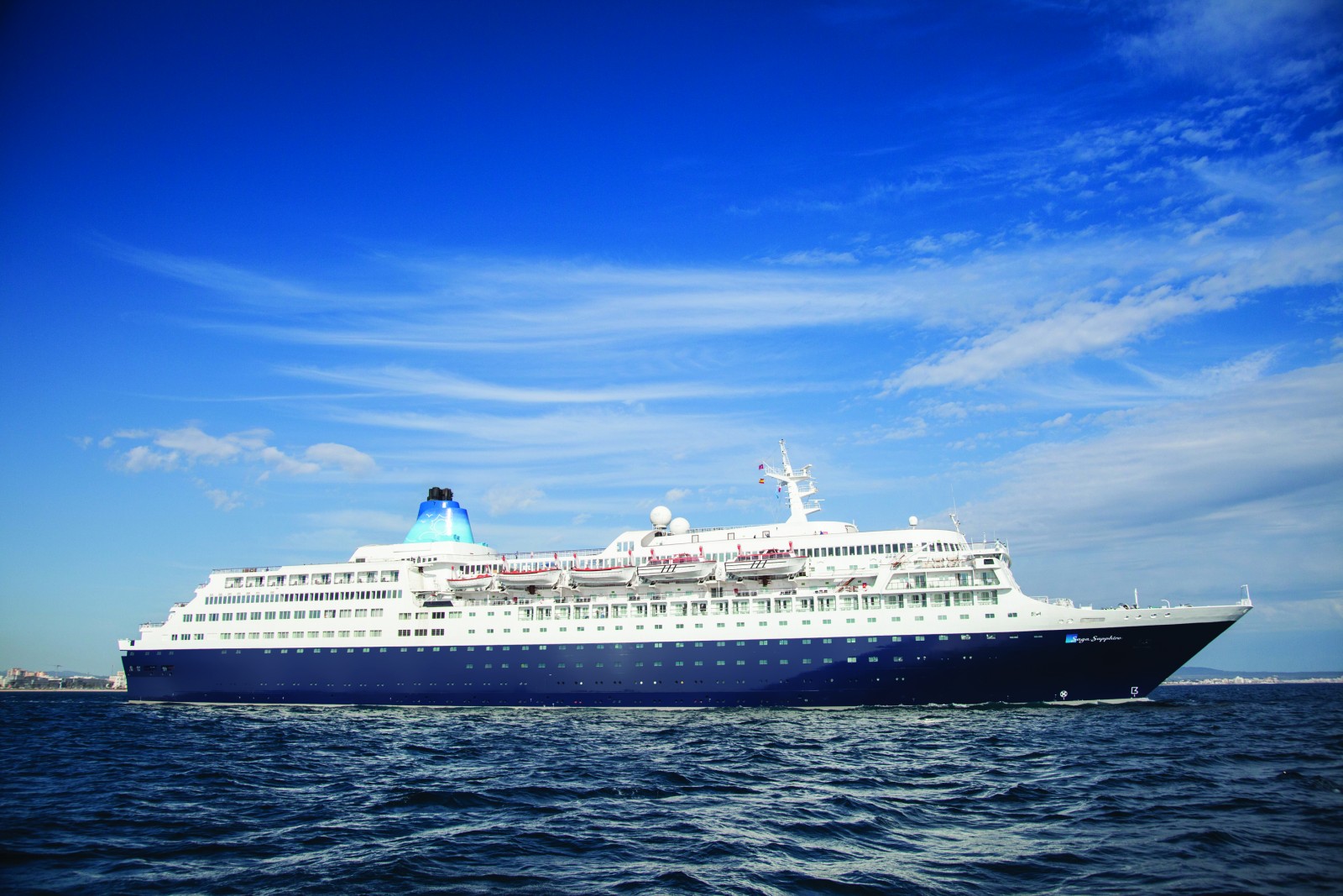 Saga Sapphire makes first visit to Portsmouth International Port ...