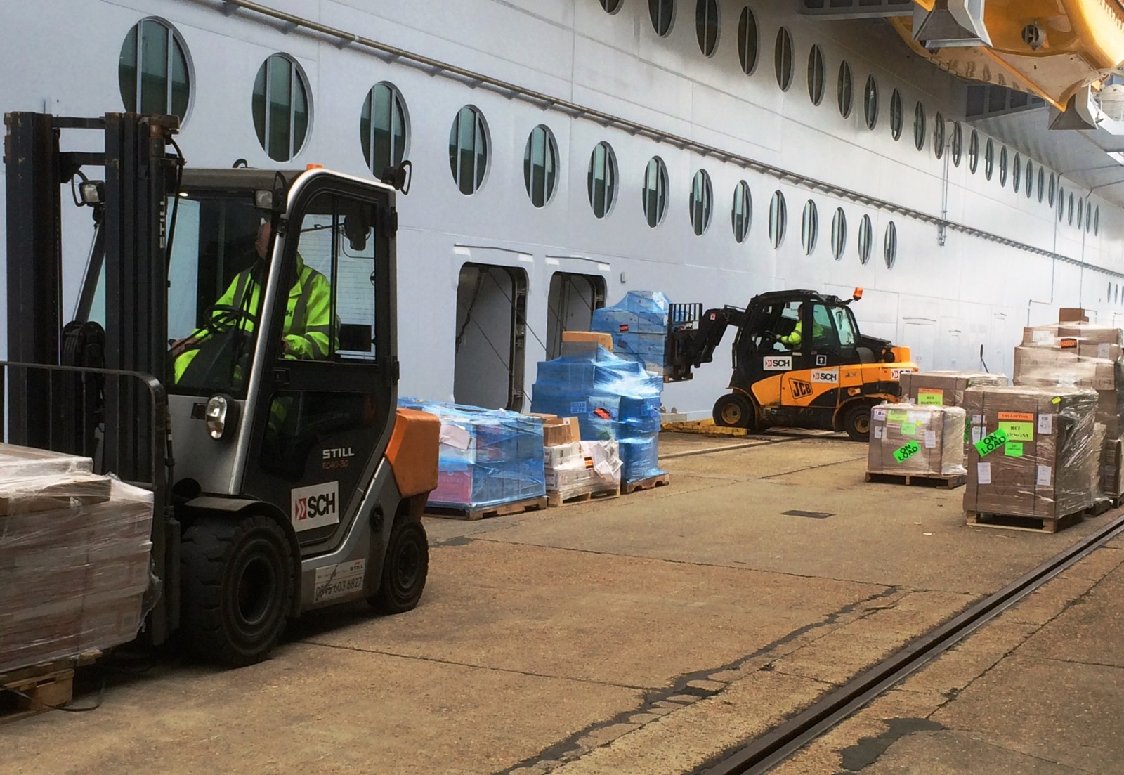 ROYAL CARIBBEAN CRUISES LTD ENSURES BUSY 2017 SOUTHAMPTON SEASON FOR ...