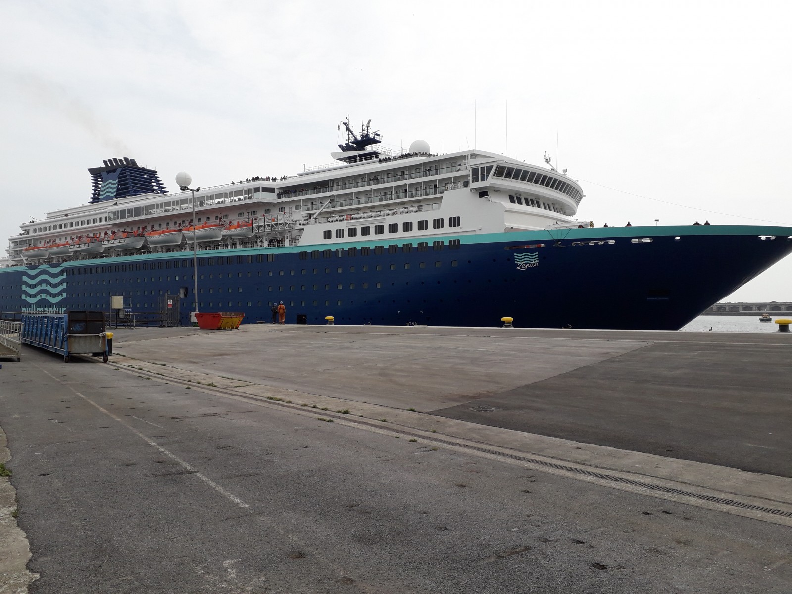 Bienvenido Zenith! - Cruise Britain